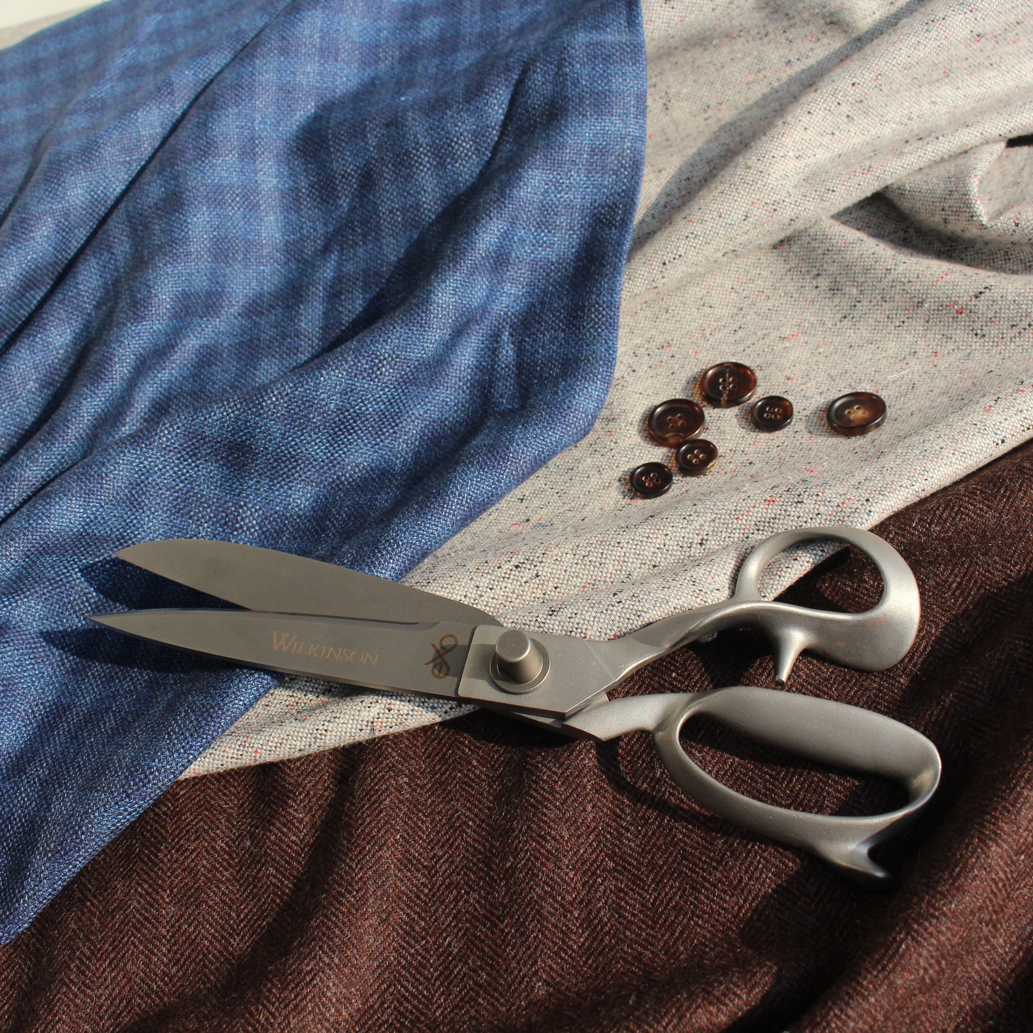 Guide to Choosing the Right Fabric for Your Suit in Singapore